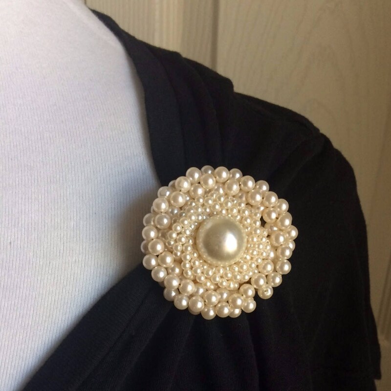 Bride to Be Brooch - Etsy