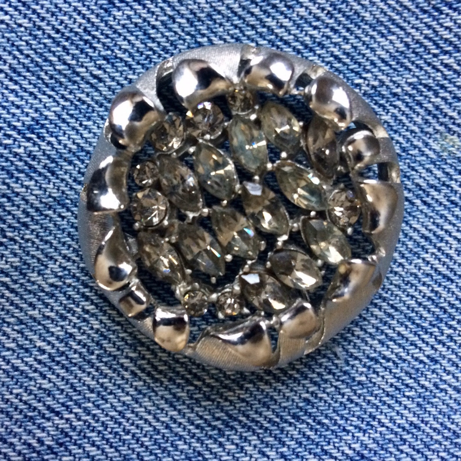 Vintage BSK Silver Tone Smokey Grey Rhinestone Brooch. - Etsy