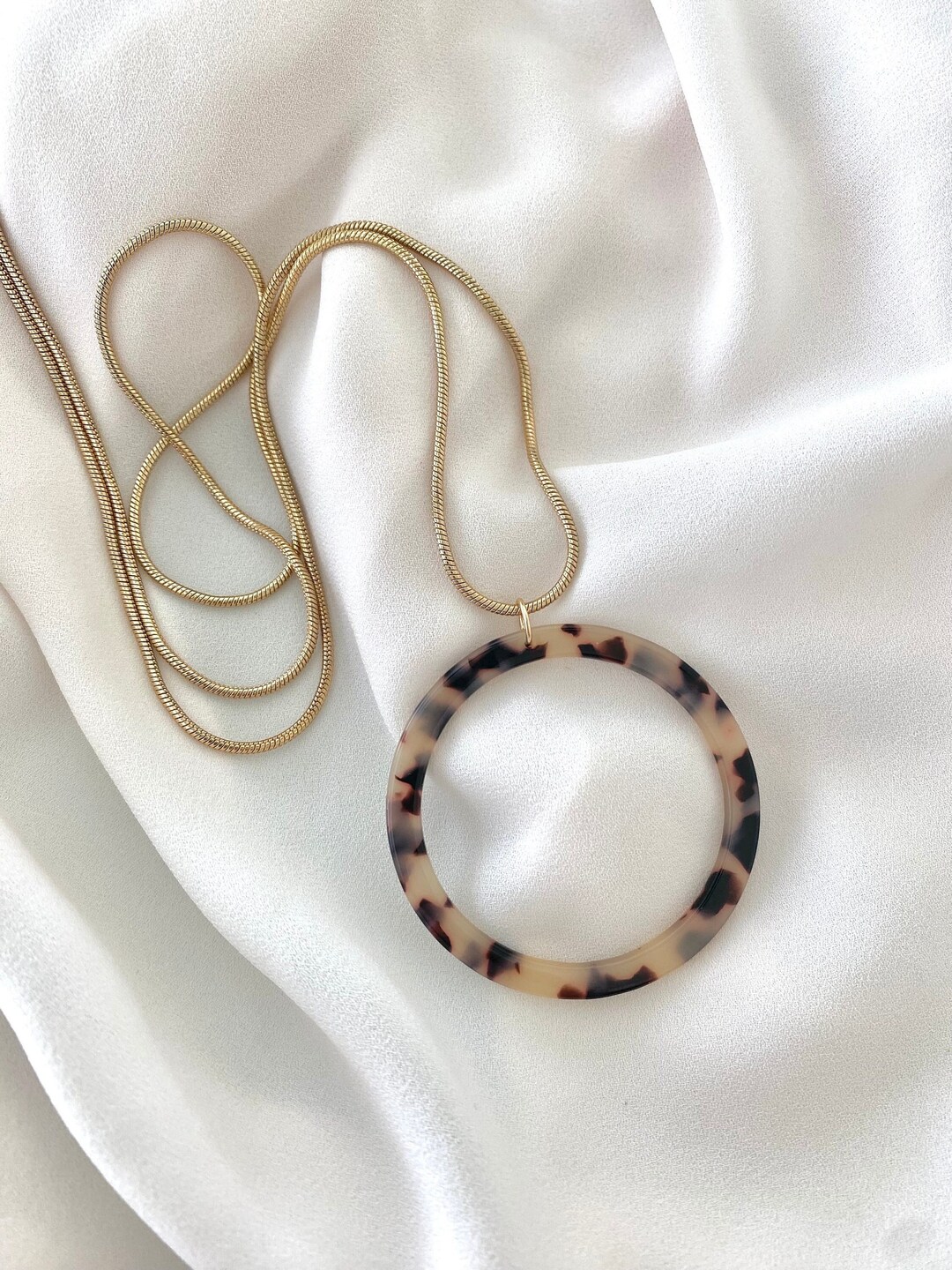 Tortoise Shell Circle Pendant Necklace 14k Gold Filled Snake Chain ...