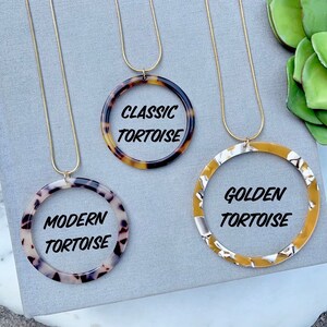 Tortoise Shell Circle Pendant Necklace 14k Gold Filled Snake Chain ...