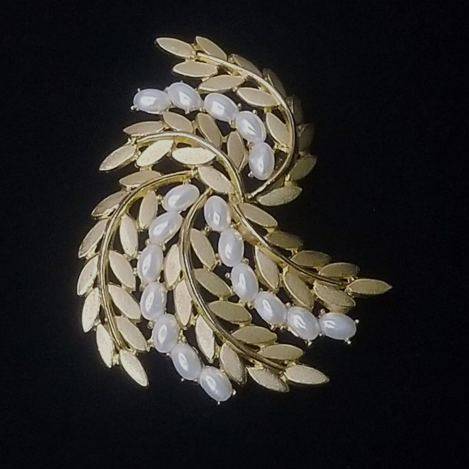 Vintage Crown Trifari Brushed Gold Tone Leaf Wheat Brooch - Etsy