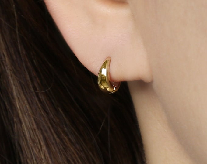 14K Solid Gold Huggie Hinged Hoop Earring, Huggie Hoop, Gold Huggie ...