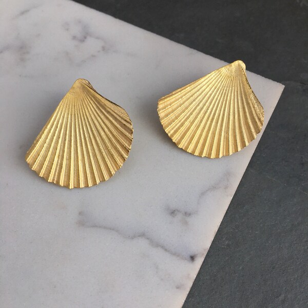 Gold Seashell - Etsy