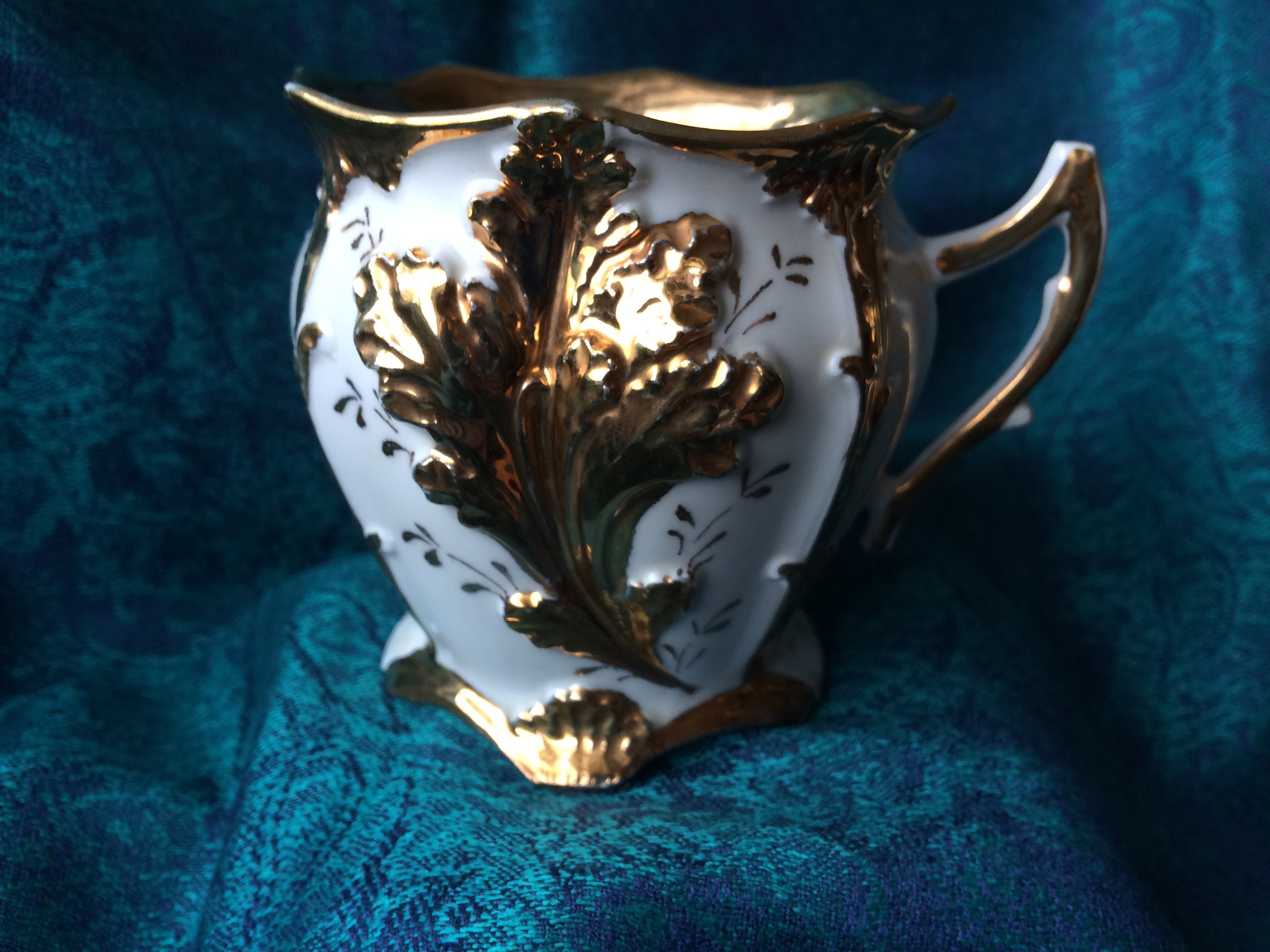 Delicate Rococo Style Footed Cup With Acanthus Leaves Motif in Gold and ...