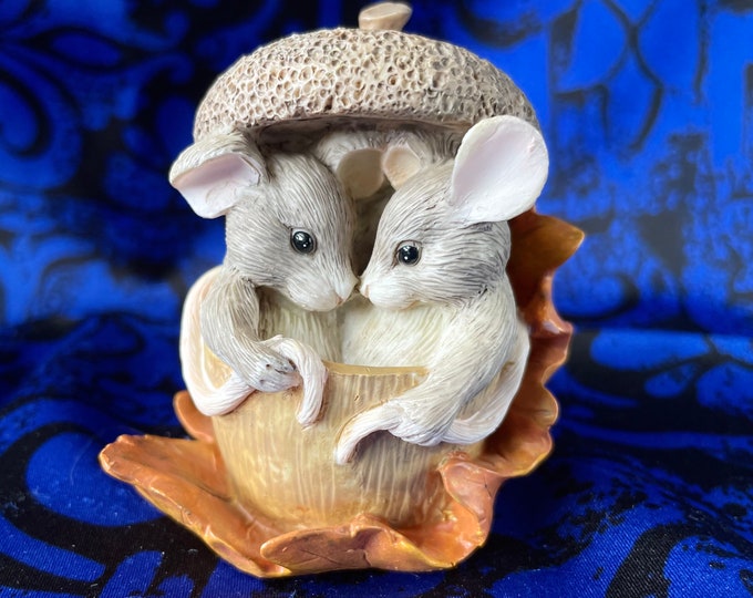 Charming Tails "acorn Built for Two" Mouse Figurine, Nature, Romance ...