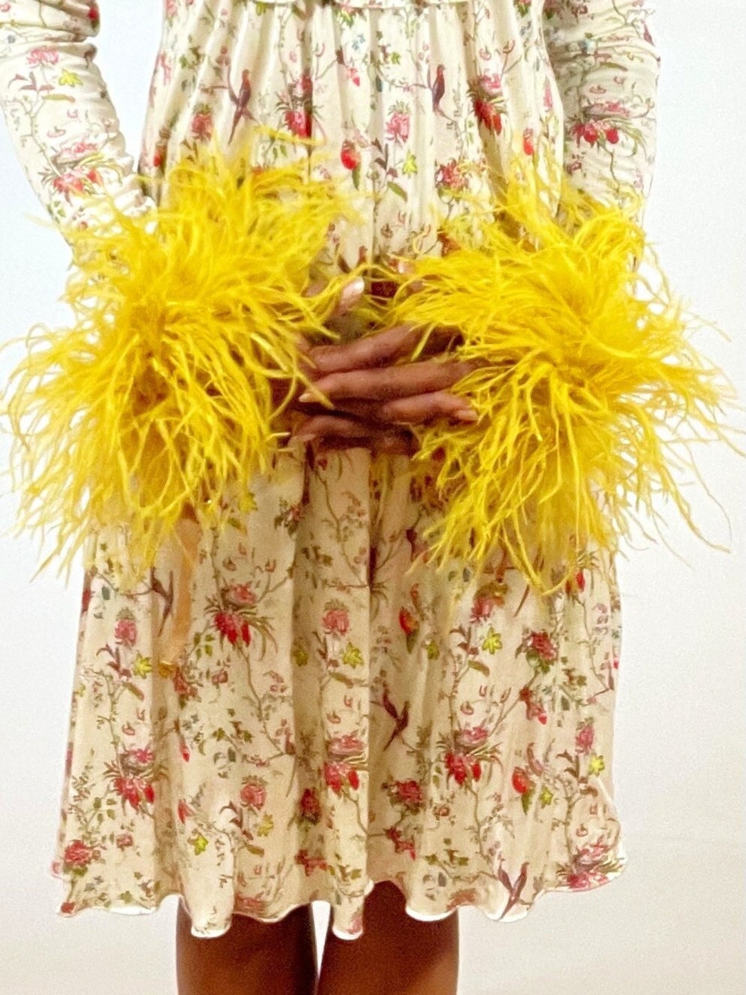 Golden Caramel Fluffy Ostrich Feather Wrist Bands, Ladies 6 Ply Ostrich ...