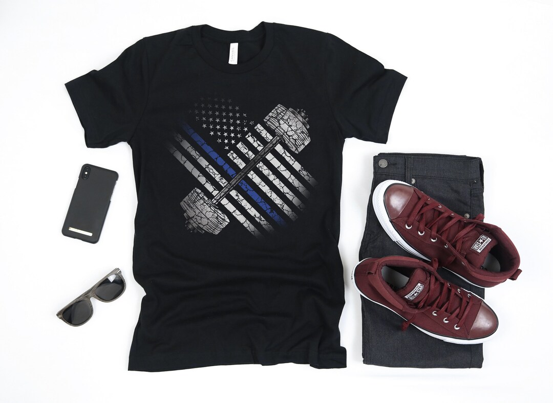 Police Officer Thin Blue Line Barbell Weightlifter Gym Gift | T-shirt ...
