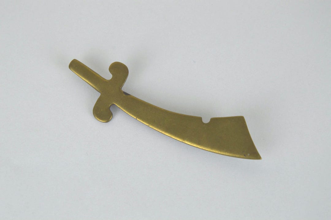 Vintage 1940's Brass Dagger Brooch // True Vintage 40s Gold Tone Aged ...