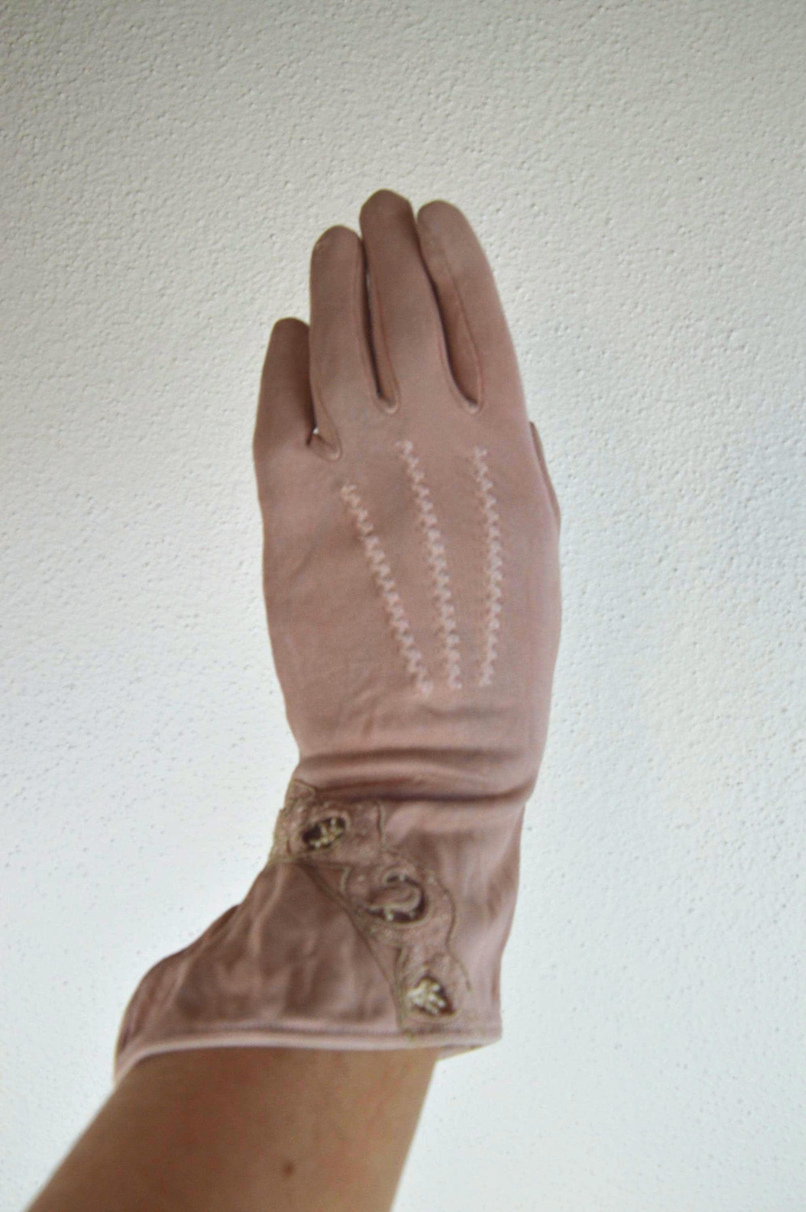 Vintage 1920s 1930's Pink Gauntlet Gloves // Nylon Embroidery Cut Work ...