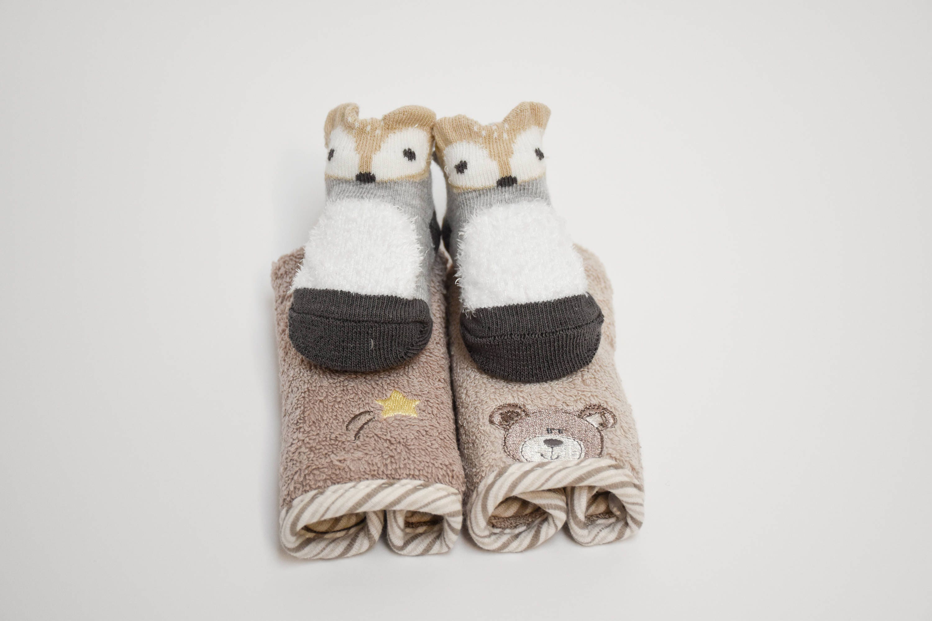 Gender Neutral Diaper Babies - Baby Shower Gift Set – Woodland ...