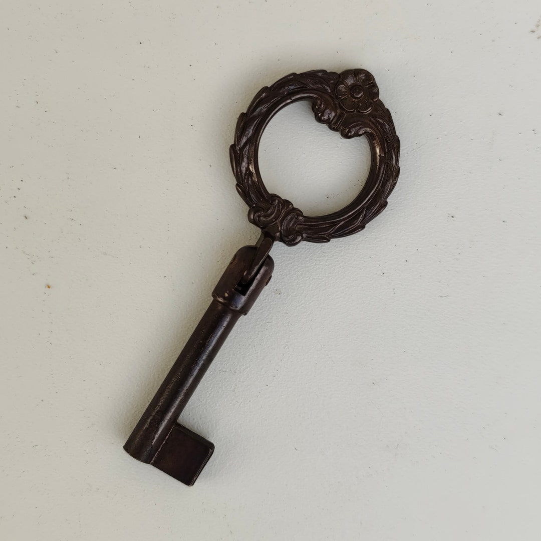 Vintage Brass Skeleton Key Victorian Old Key - Etsy