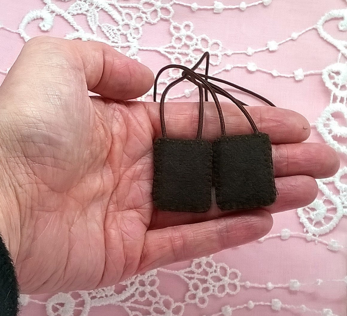 Traditional Brown Scapular Without Embroidered Design - 100% Woven Wool ...