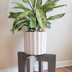 Wood Plant Stand: Indoor Outdoor Pot Riser Pedestal - Etsy