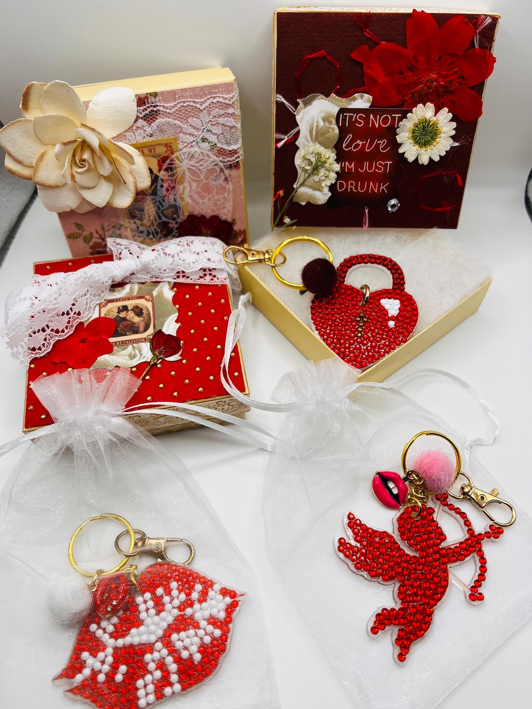 Love, Romance Gift Box With Diamond Painting Keychain! Love , Romance ...
