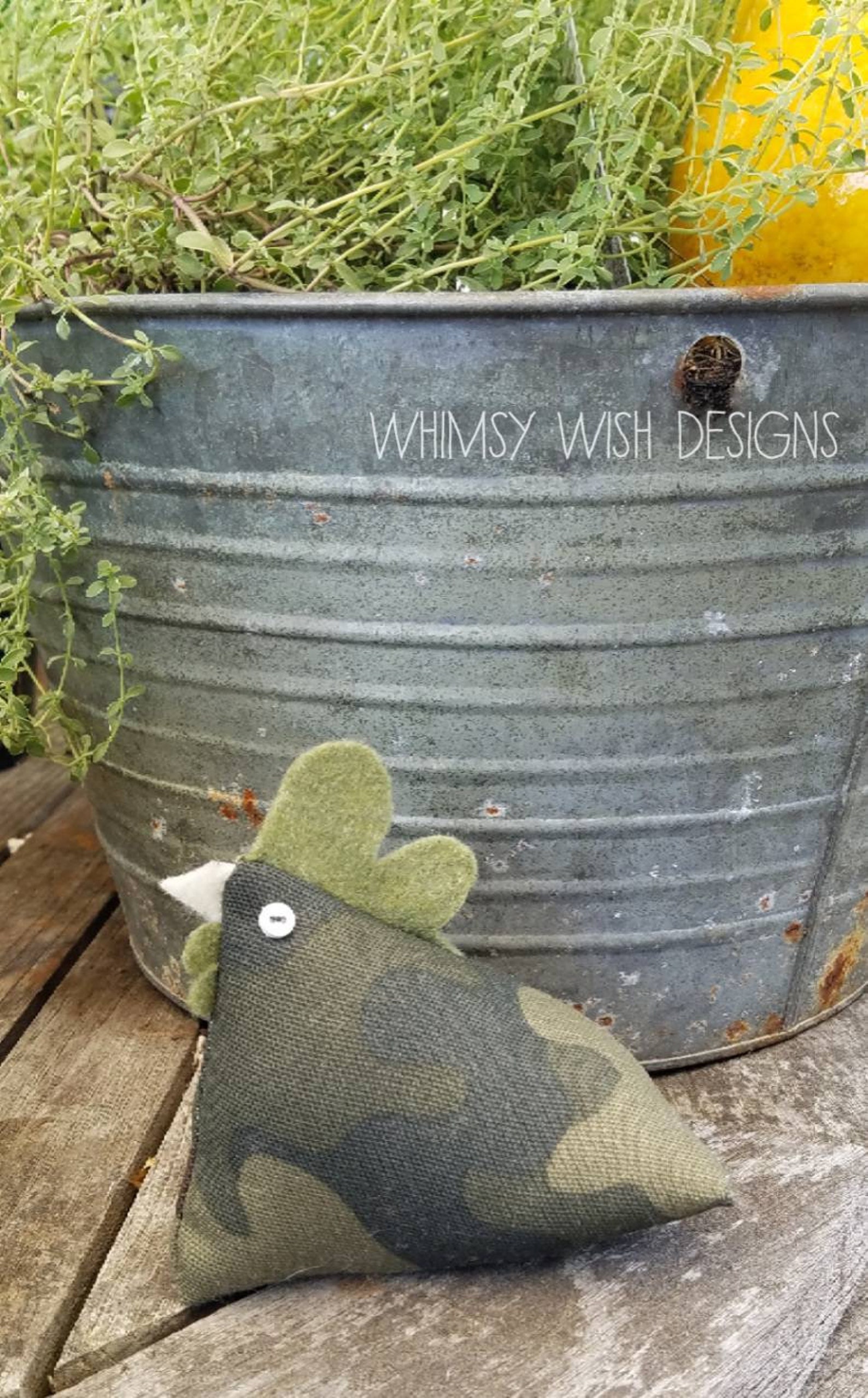 Pyramid Chicken / Camouflage - Etsy