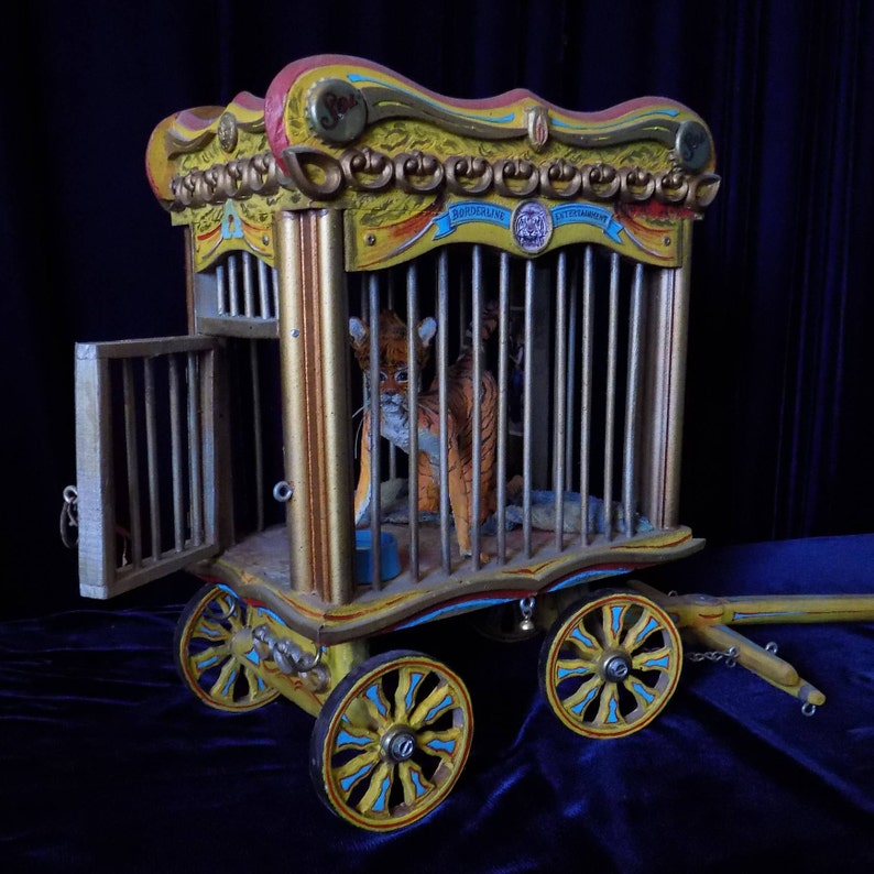 The Fourth Ring - Etsy