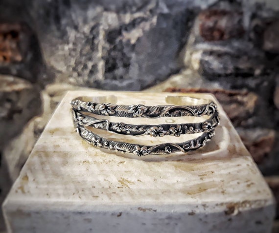Gold Slave Band