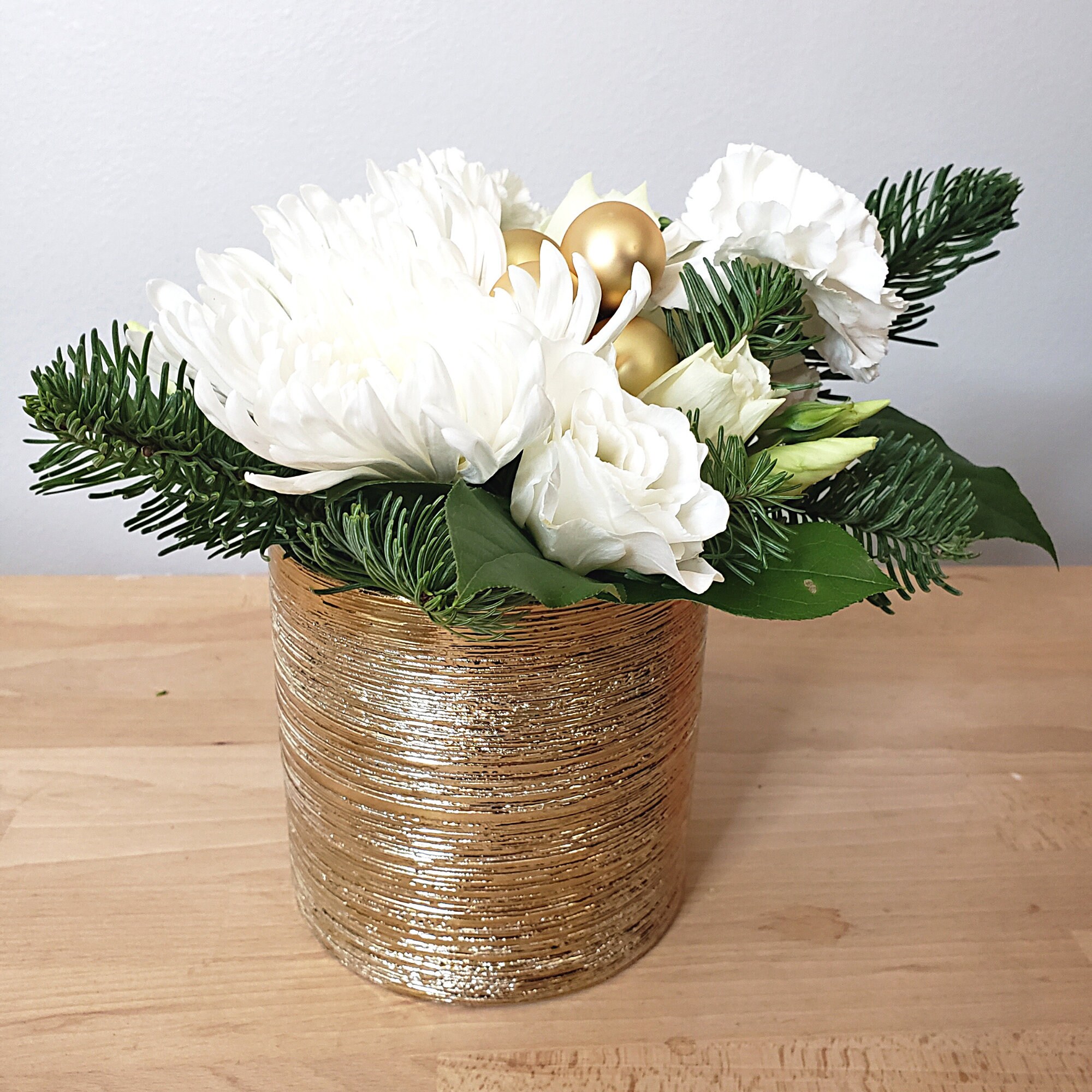 White and Gold Flower Arrangement Video Tutorial With Step by Step ...