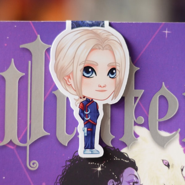 Lunar Chronicles - Etsy