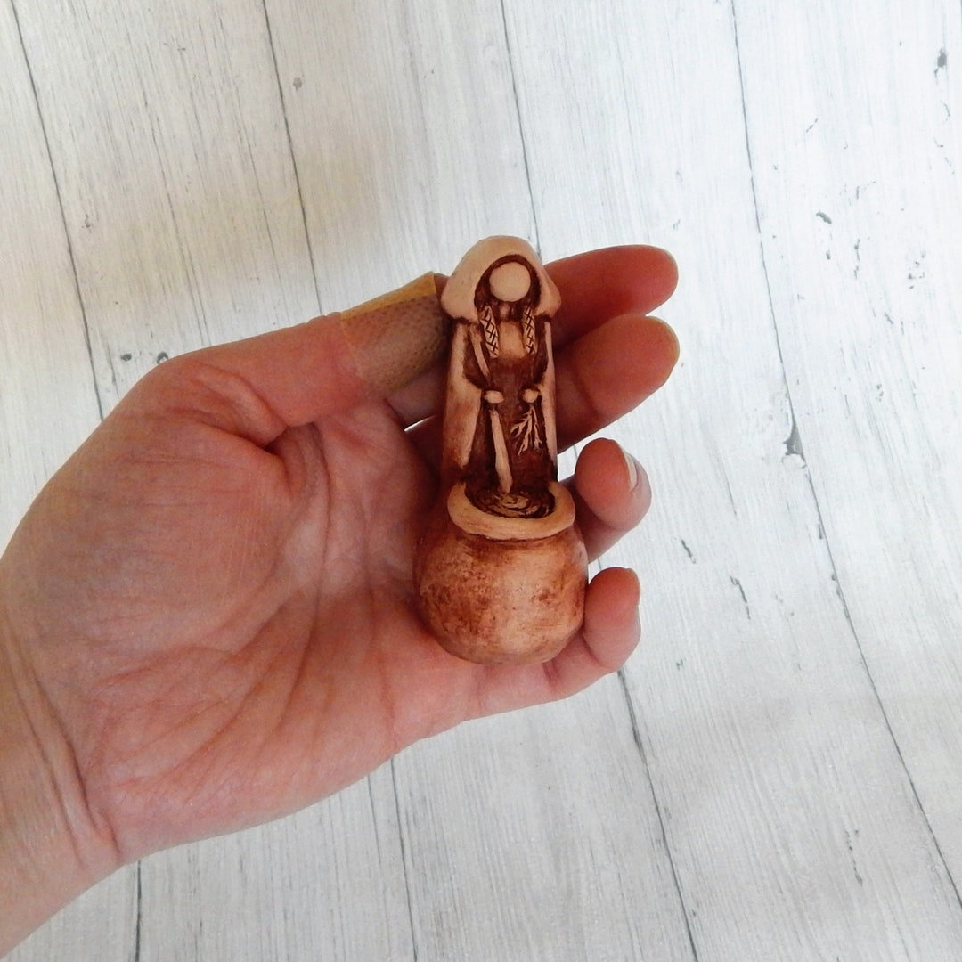 Cerridwen Statue Pocket Travel Altar, Celtic Goddess Handmade Clay ...