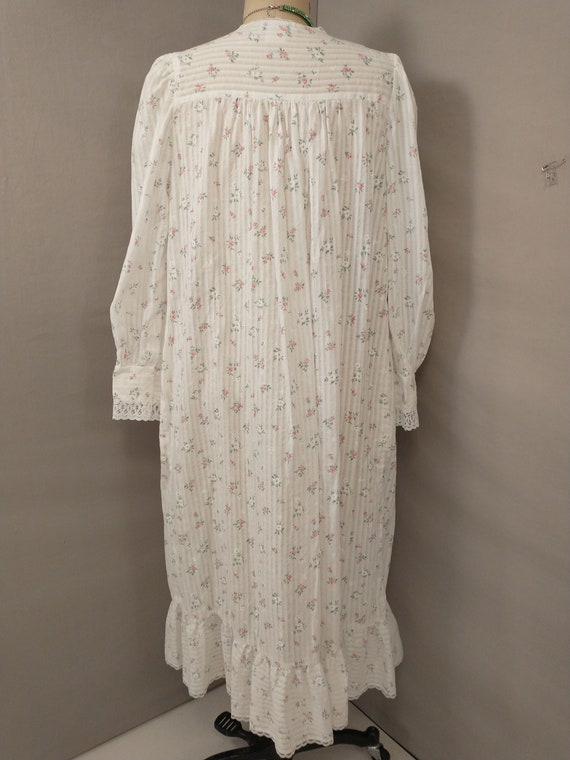 Floral Feminine White Robe Duster Pastel Flowers Vint… - Gem