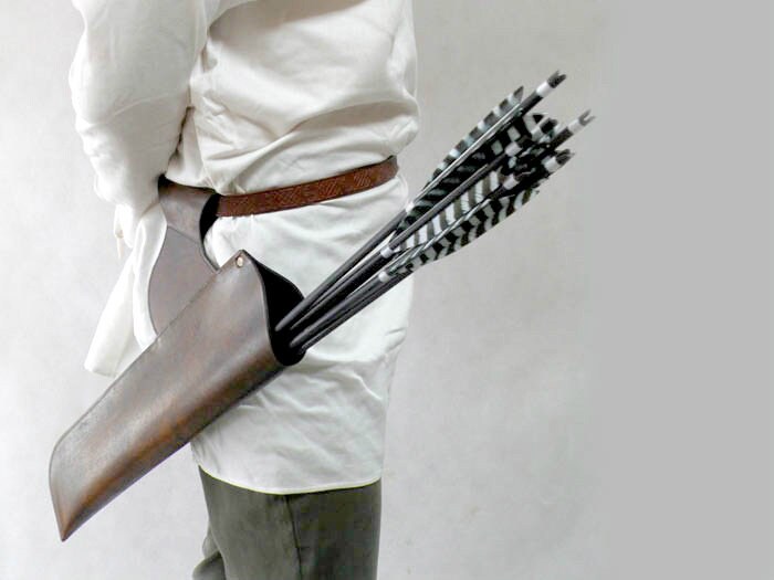 Classic side quiver made of leather | Etsy