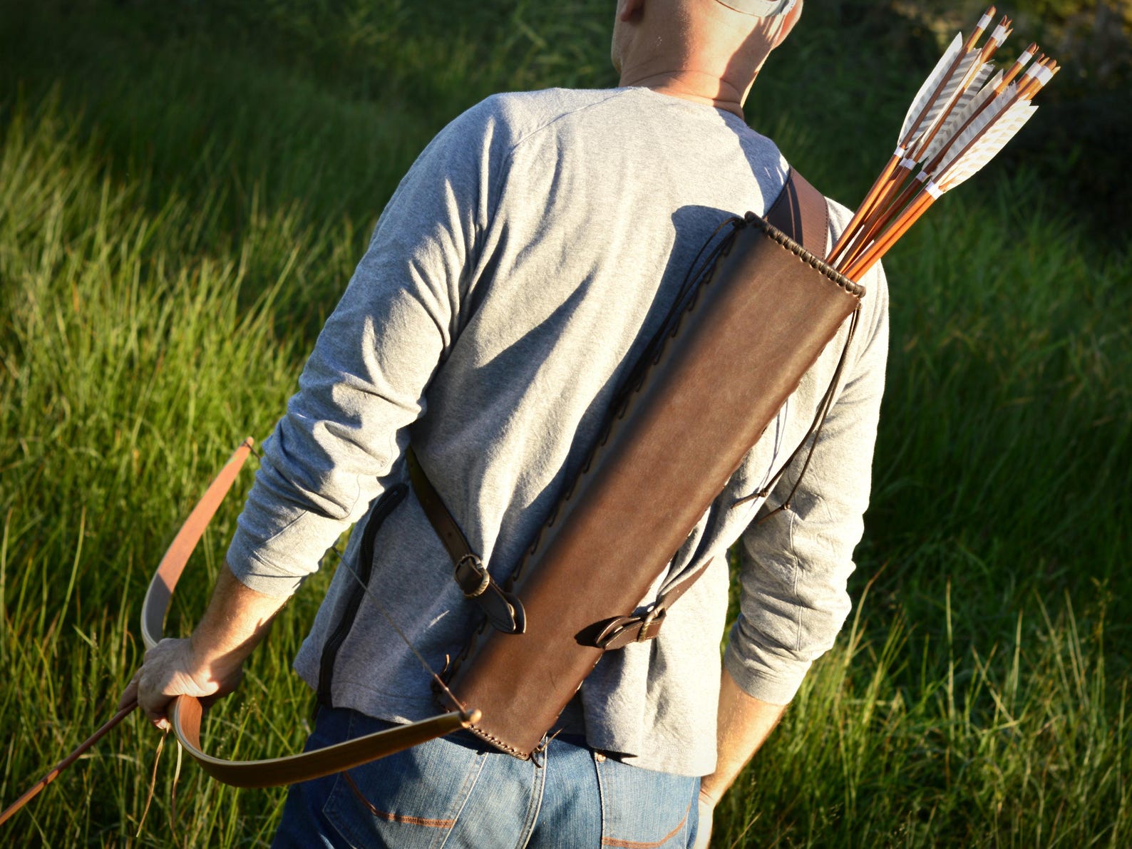 Elliptical Back Quiver Made of Natural Leather - Etsy