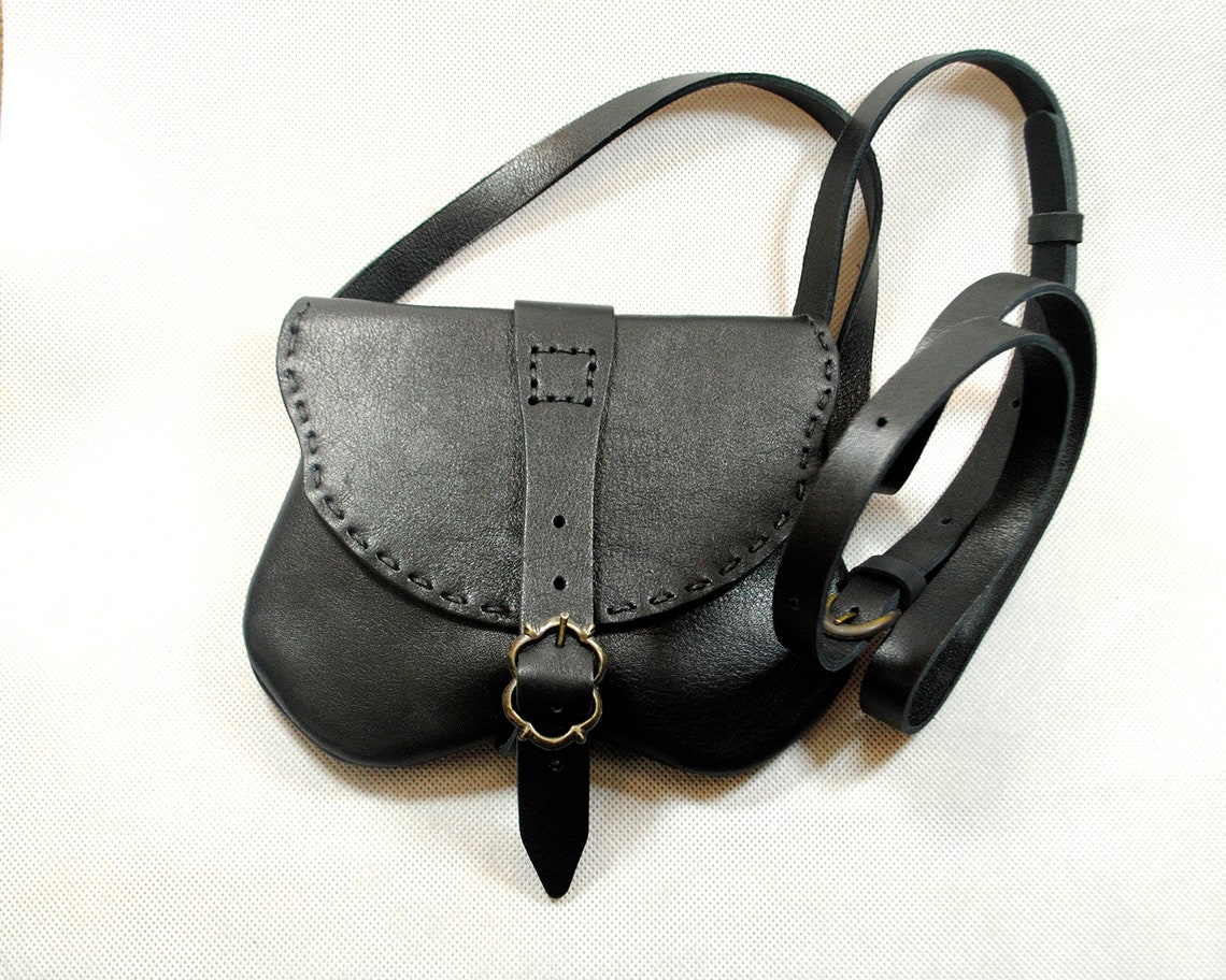 Medieval 'kidney-shaped' Leather Shoulder Bag - Etsy