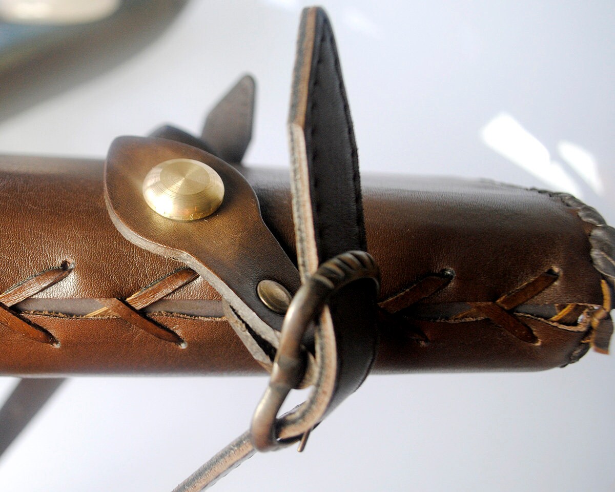 Elliptical Back Quiver Made of Natural Leather - Etsy