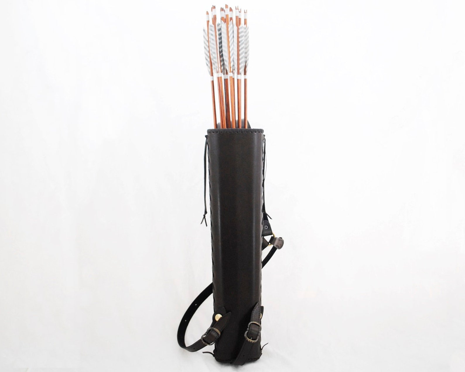 Elliptical Back Quiver Made of Natural Leather | Etsy