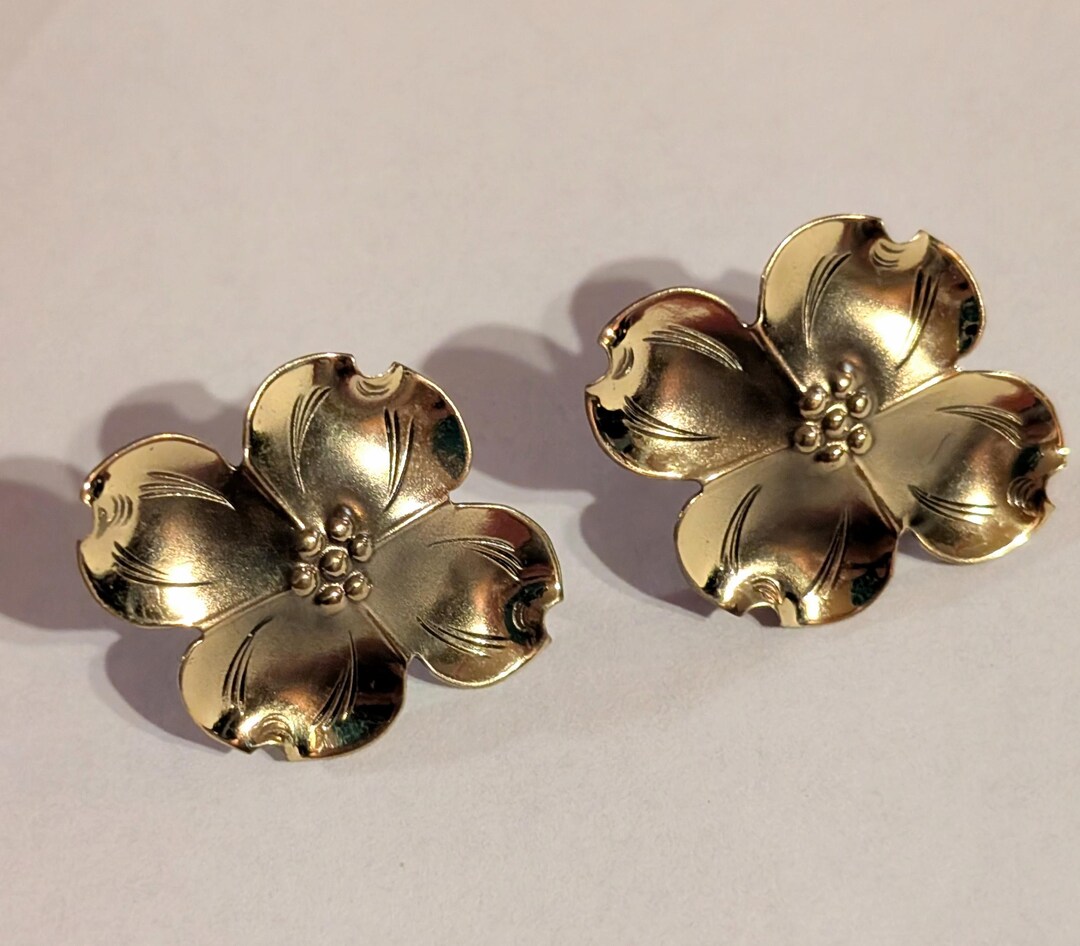 Stuart Nye 925 Gold Wash Dogwood Earrings Screwback 1-1/8" Wide X 7/8 ...