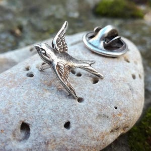 Swallow Brooch Pin's Rockabilly Brooch, Art Nouveau Retro, Children ...