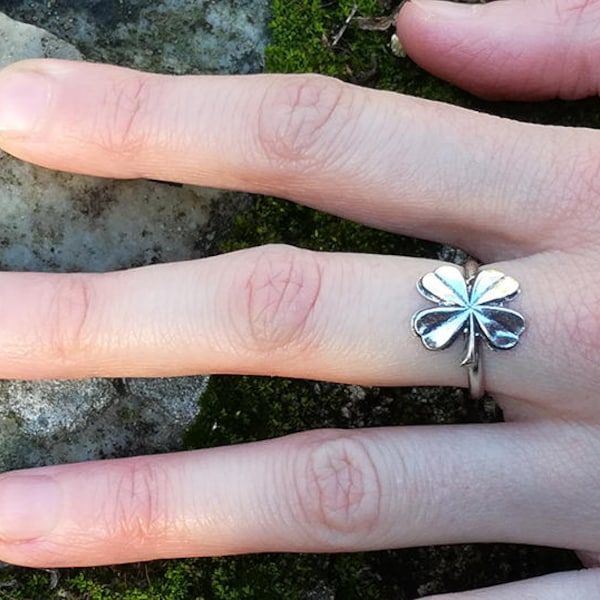 Clover Ring - Etsy