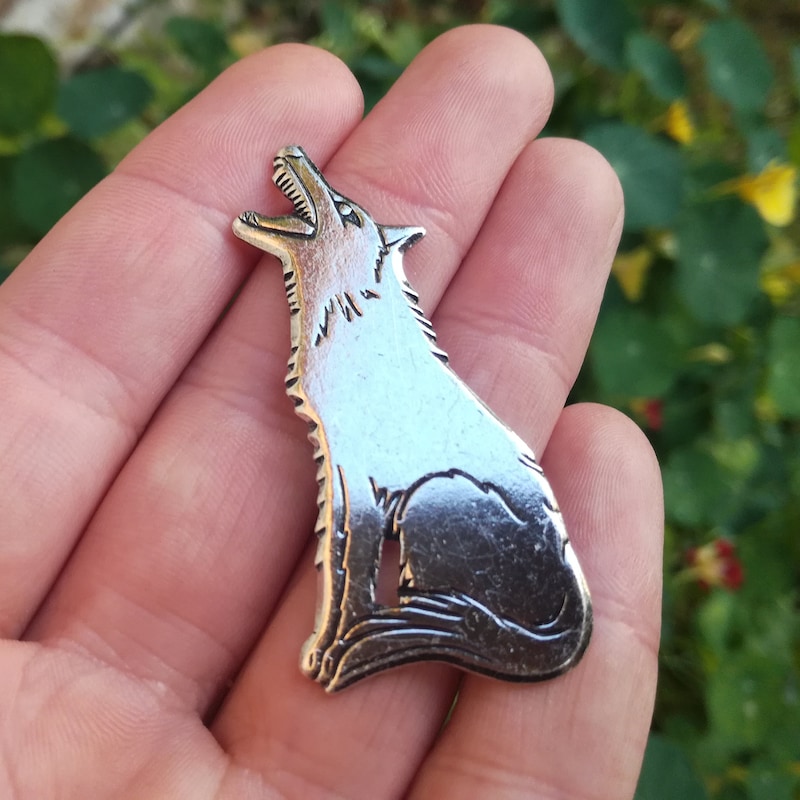 Wolf Pin - Etsy