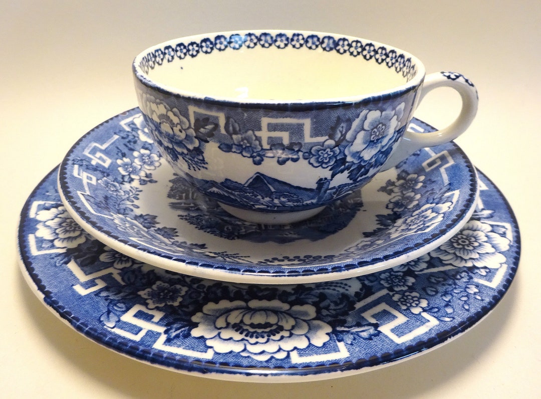 Barratts Staffordshire 'old English' Pattern Teacup Trio, Vintage Blue ...