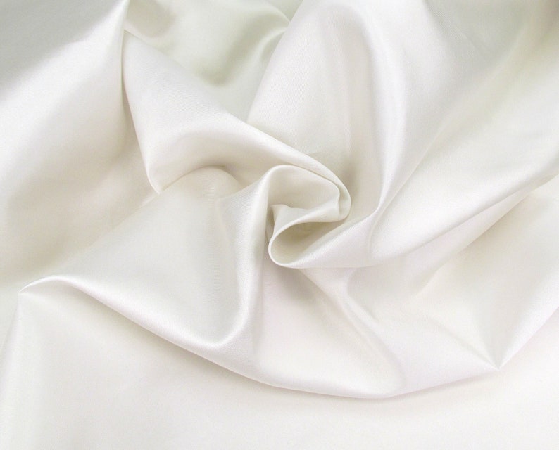 Mikado di seta pura bianco perlato, tessuto pregiato Made in Italy per ...