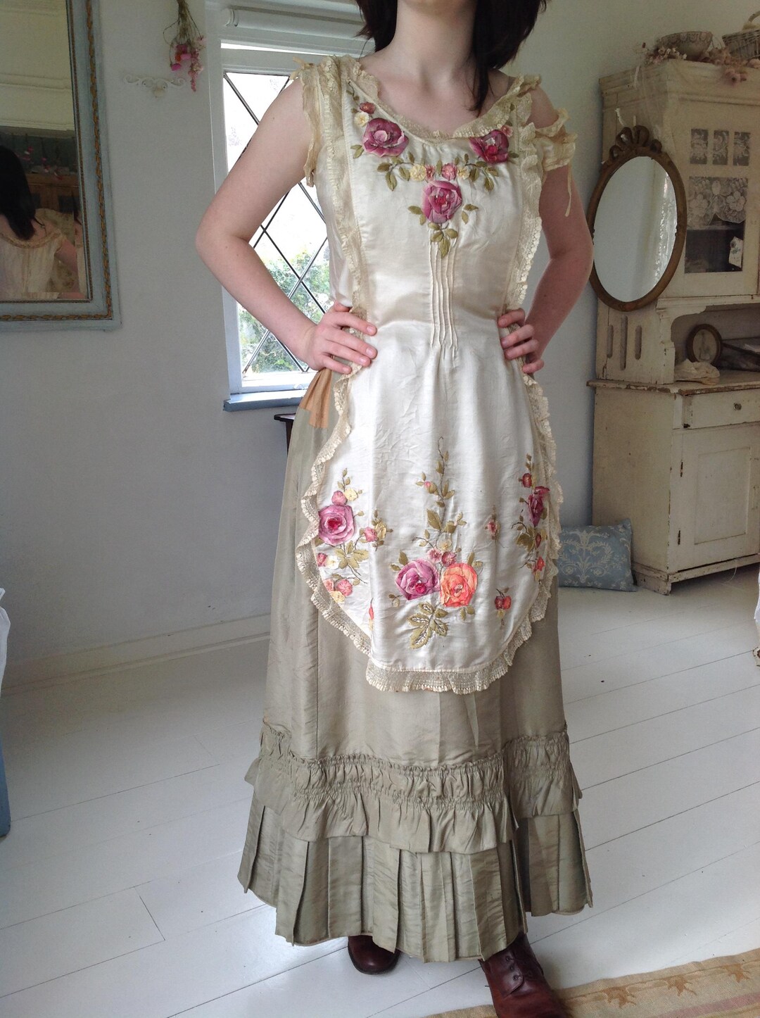 1900s Silk Apron With Floral Millenary Work - Etsy