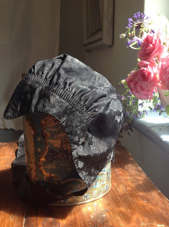 antique traditional folklore under hat Staphorst - Gem