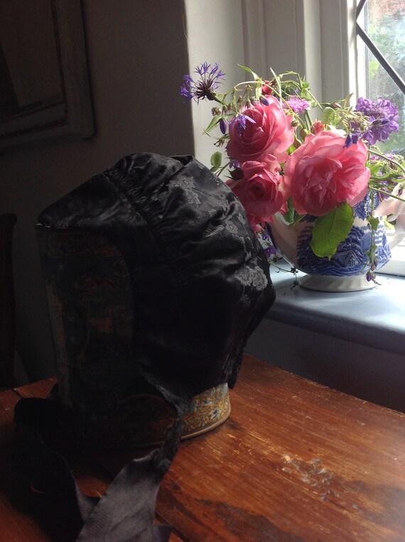 antique traditional folklore under hat Staphorst - Gem