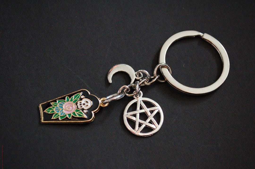 Black Pink and Green Flower Skull Coffin Keyring Keyring Gift Pentagram ...