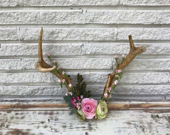 Antlers with flowers | Etsy