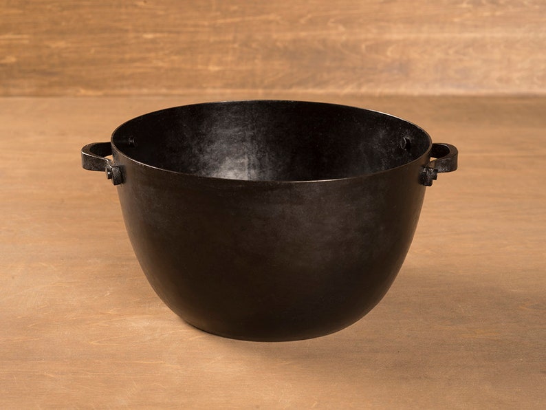 7" Real Classic Iron Pot - Etsy