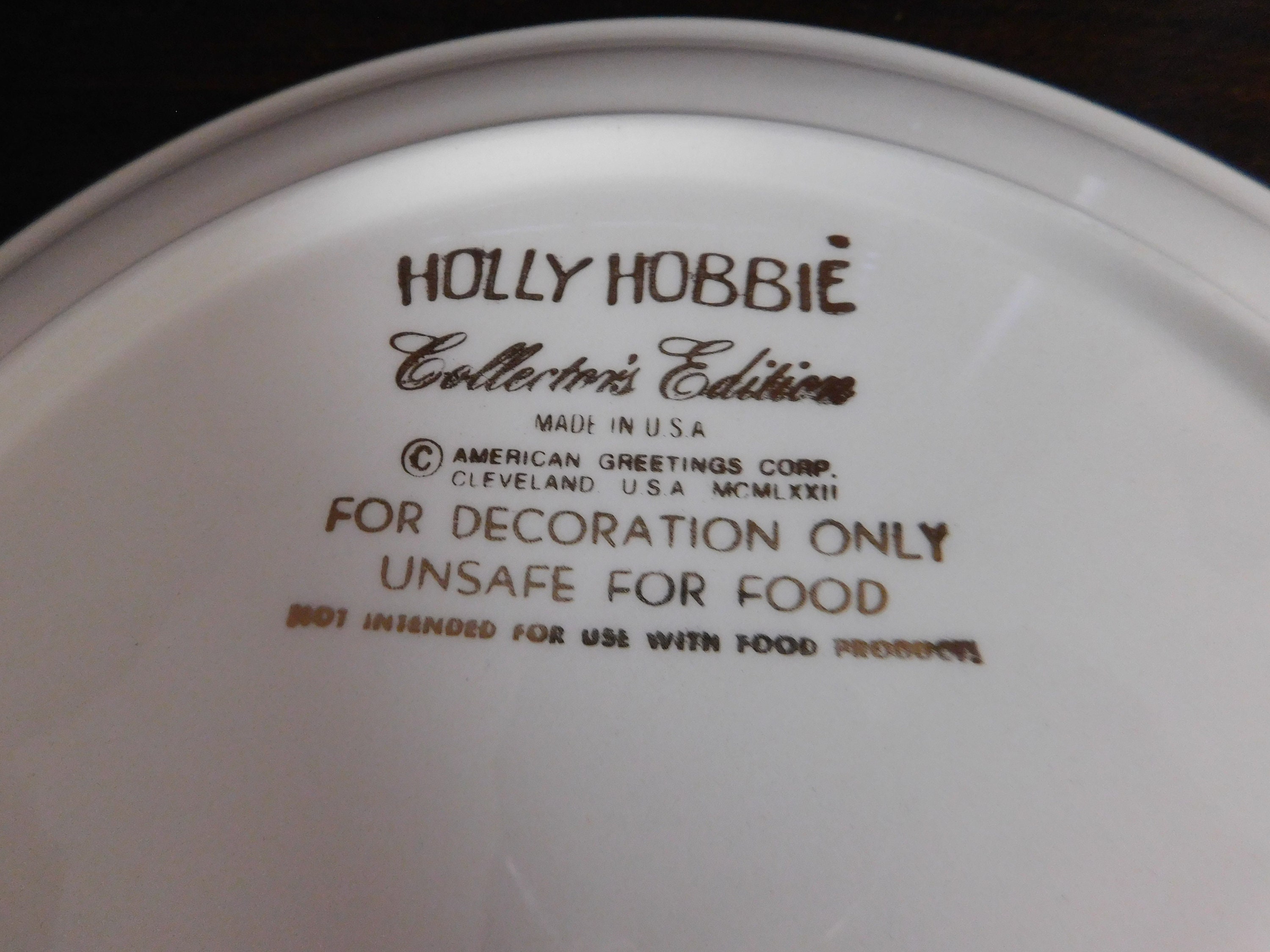Holly Hobbie 1972 Collectibe Plate The Happiest Times Are Those Shared