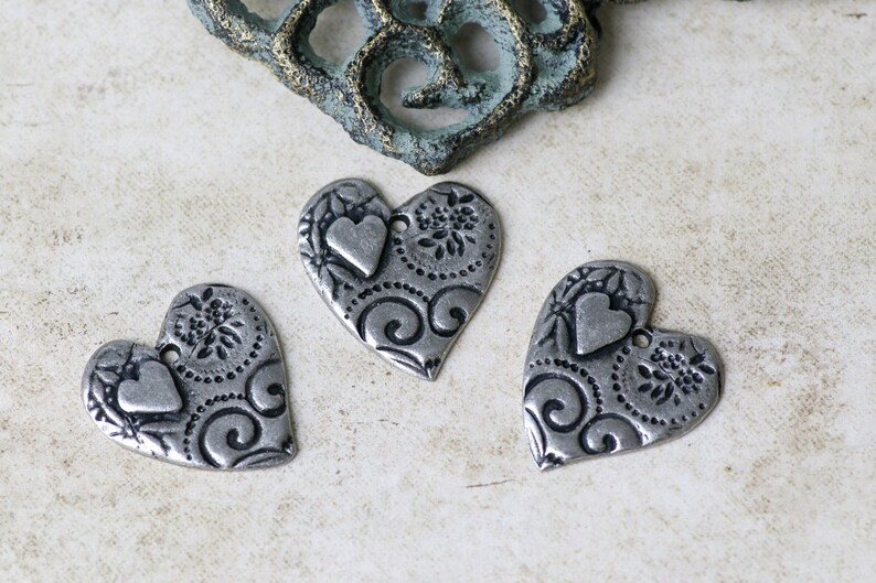 Tierracast Heart Charms, Antique Pewter, 26mm Amor Pendant, Jewelry ...