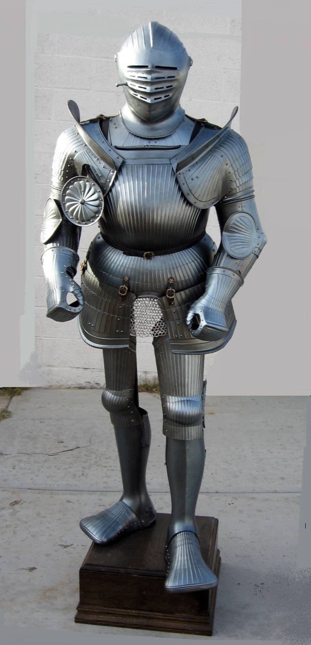 FIBREGLASS MAXIMILLIAN ARMOR, Medieval Armour, 16th Century, Antique ...