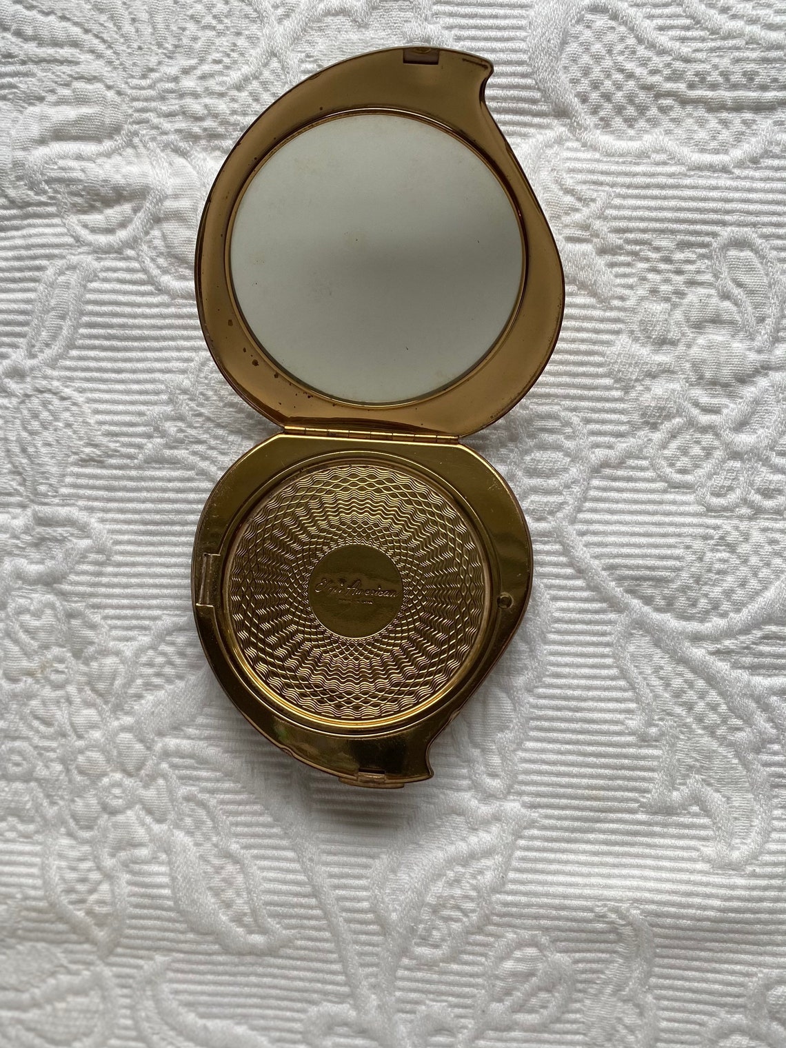Vintage Elgin American Beauty Compact 1950s Etched Faces on Lid ...