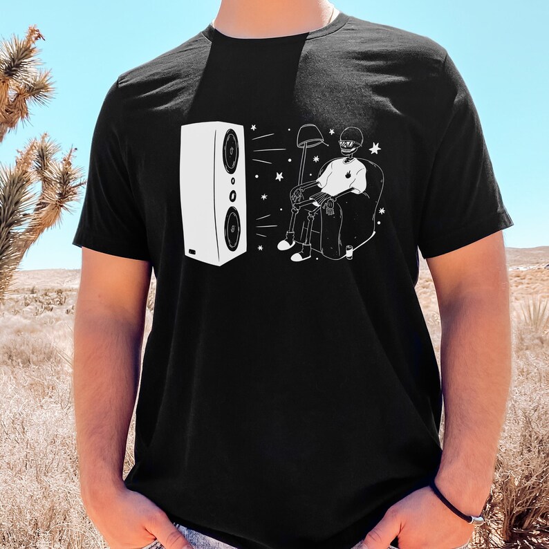 Riddim Lover T-Shirt / Dubstep Skeleton Blasting Riddim Shirt / Bass ...