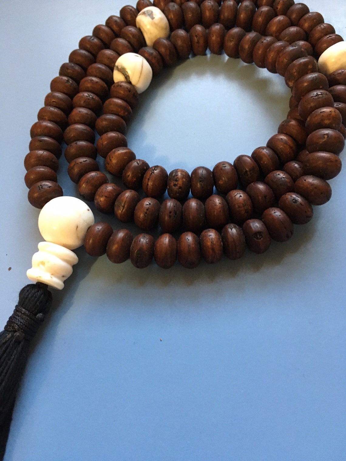 Bodhi Seed Mala With Conch Shell Markers and Guru Bead Black - Etsy
