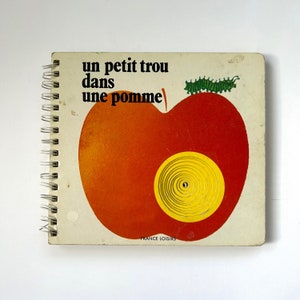 French Language Children's Book - Un Petit Trou Dans Une Pomme (the ...