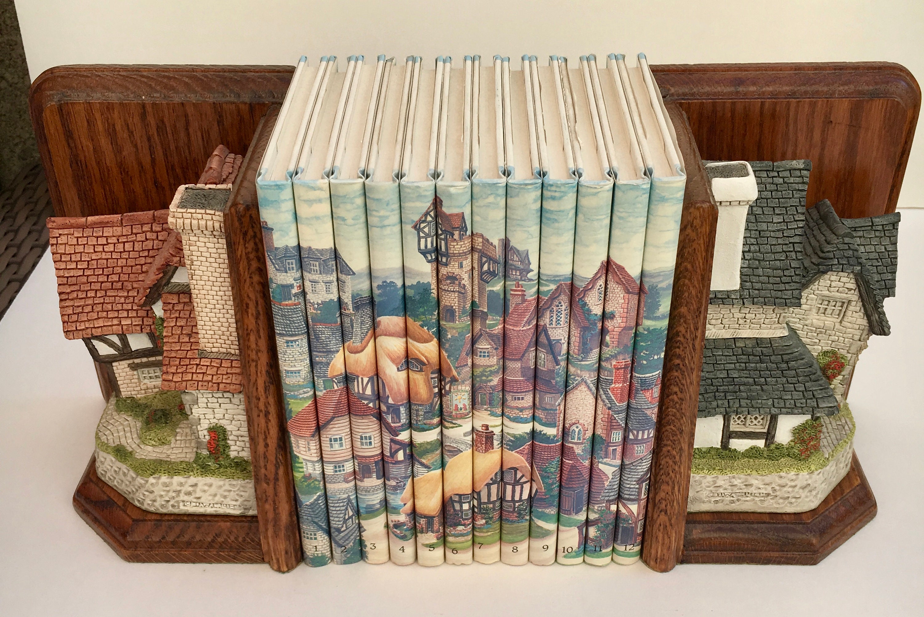 Vintage David Winter Cottage The Printer & The Bookbinder Bookend set w ...